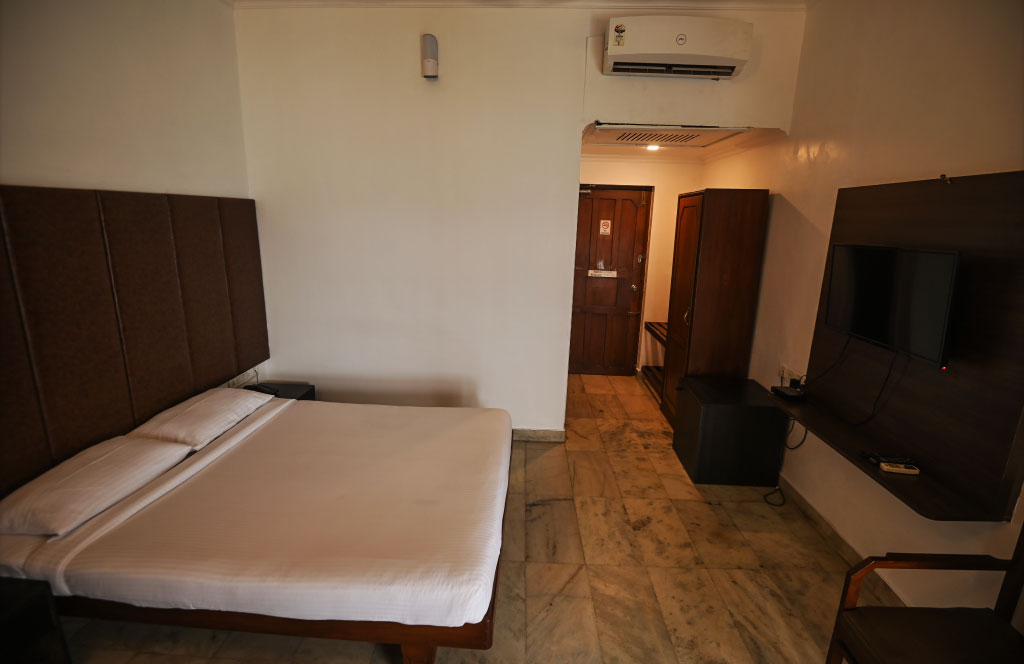 Standard Rooms – Mascot Beach Resort